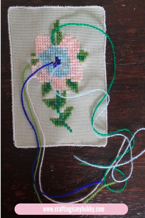 SIMPLE FLOWER CROSS STITCH - Crafting is My Hobby